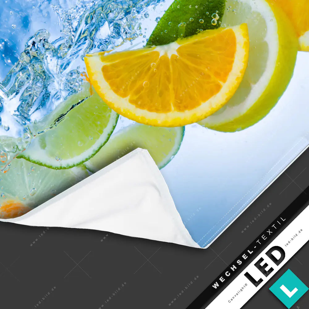 LED-Wechsel-Bild Canvalight® TEX aufgeschnittenes Obst im Wasserbad ...